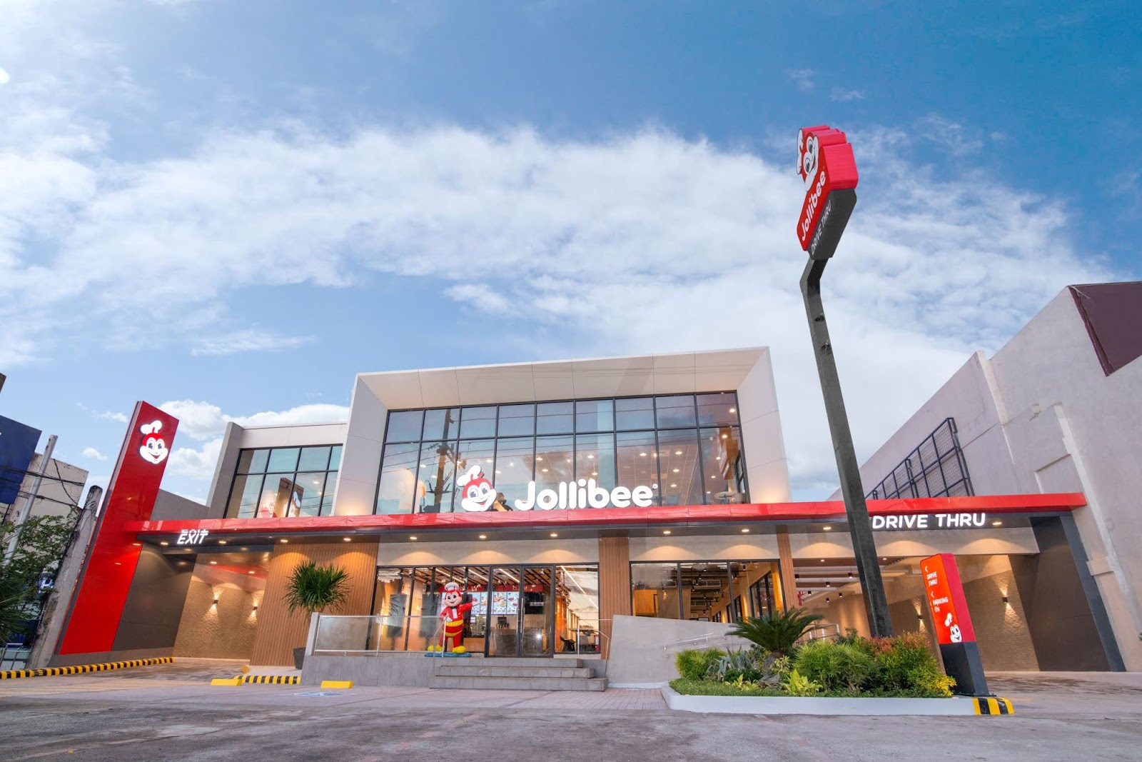 The Food Alphabet: Jollibee’s first-ever Level Up Joy Store transports ...