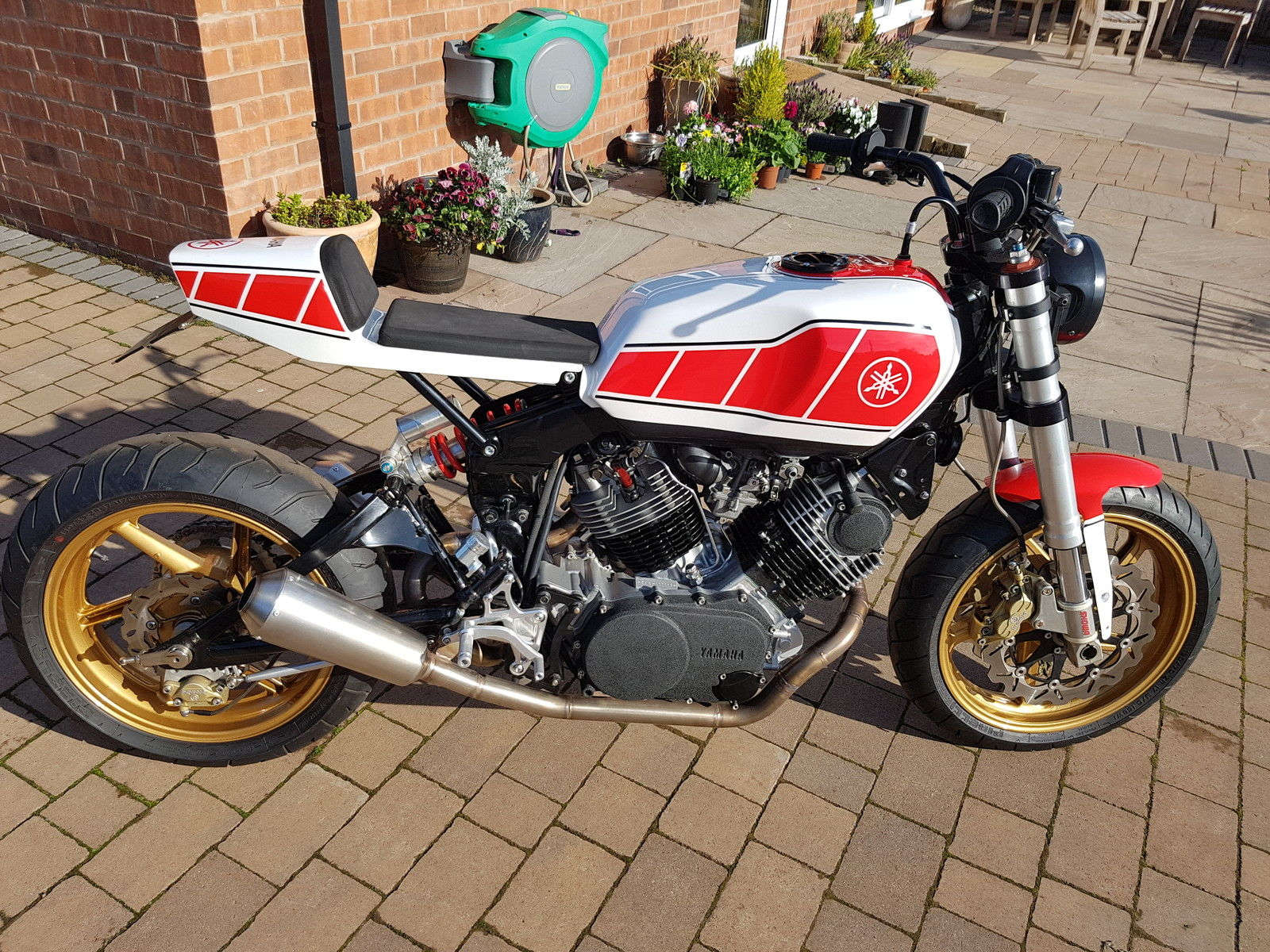 Yamaha TR1 Street tracker