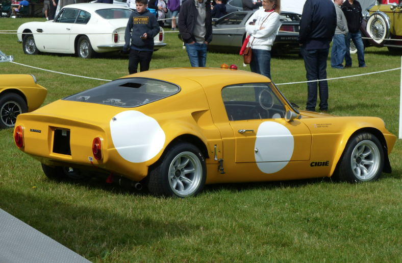 Maximum Mini: Celebrating the Unipower GT (2)