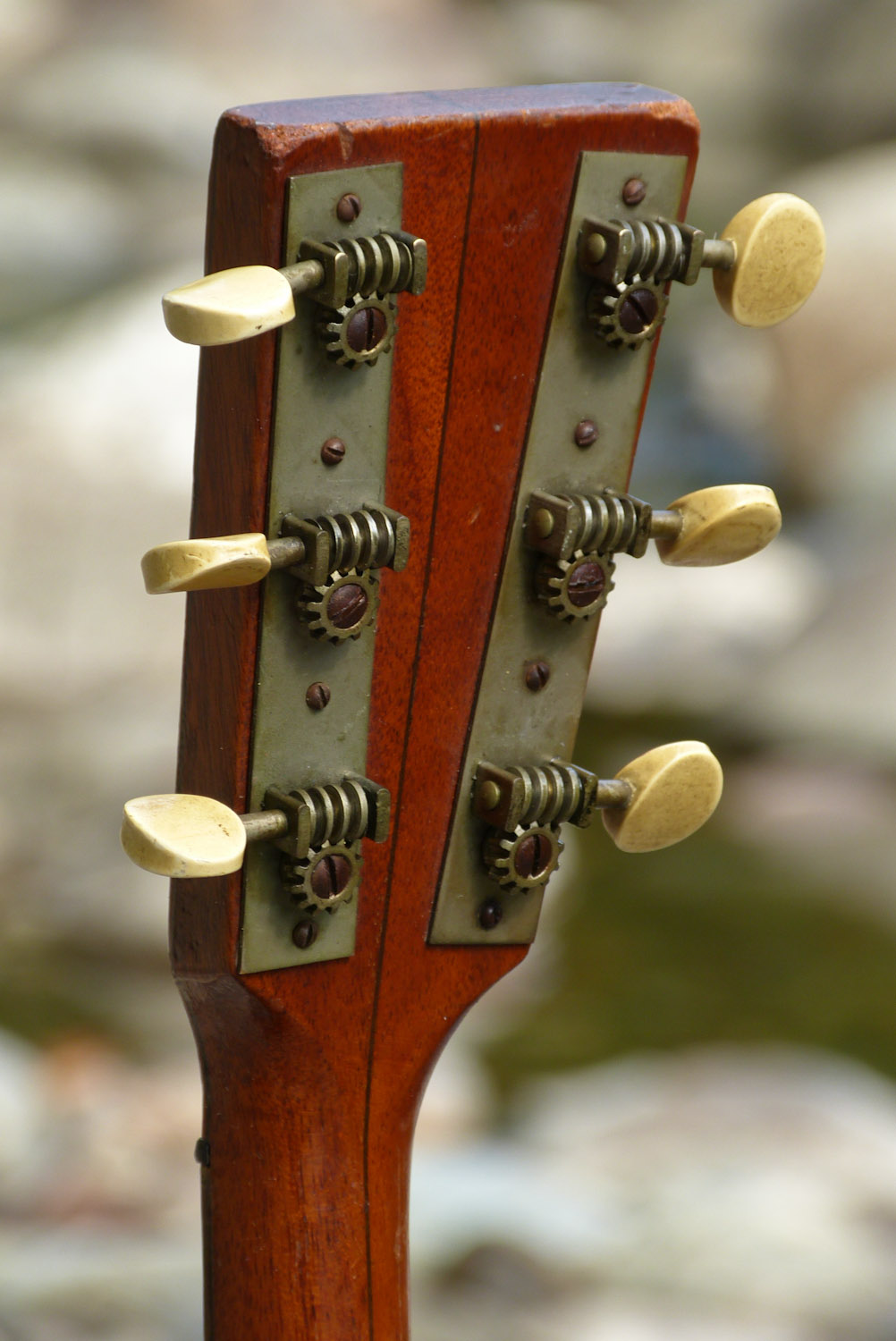 Jake Wildwood: 1920s Favilla 6-String Balalaika