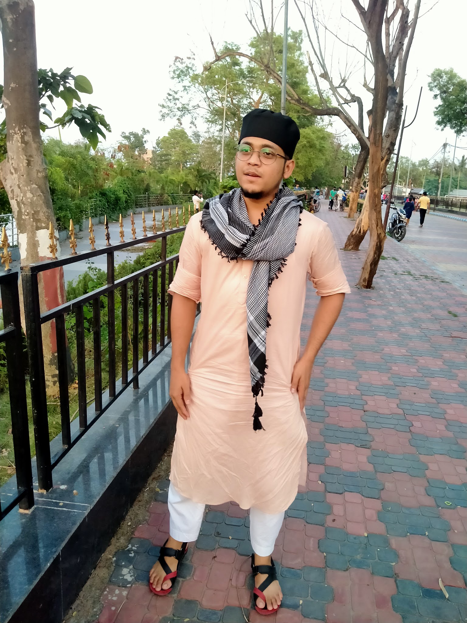 RAMISH HASAN MD SADAB ALAM its_ur_srkian_official FULL PERSONAL LIFE ...