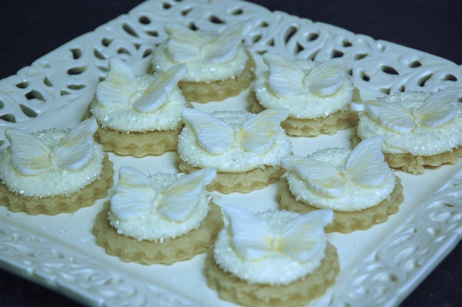 The Sweet, The Sassy and The Blur: How to Make Buttercream Butterfly ...