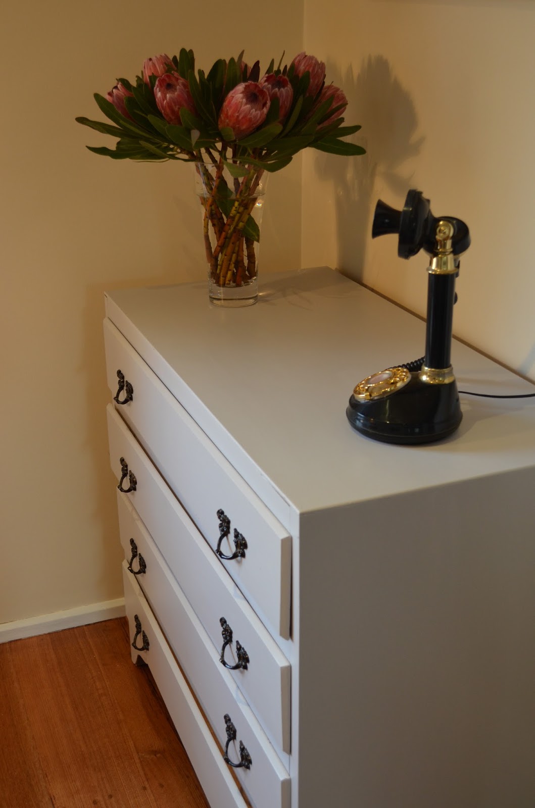 Retro Vintage Love: French Grey Antique Vintage Style Chest of Drawers