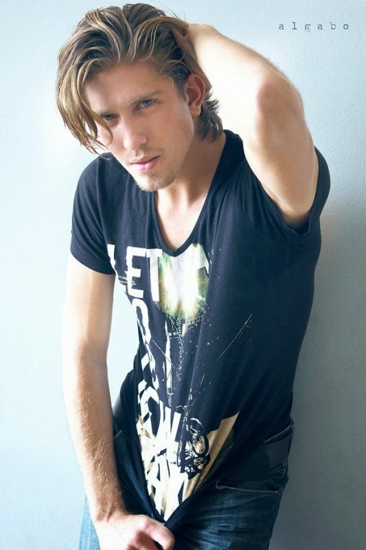 Los Ojos del Espectador: Ashton Collins