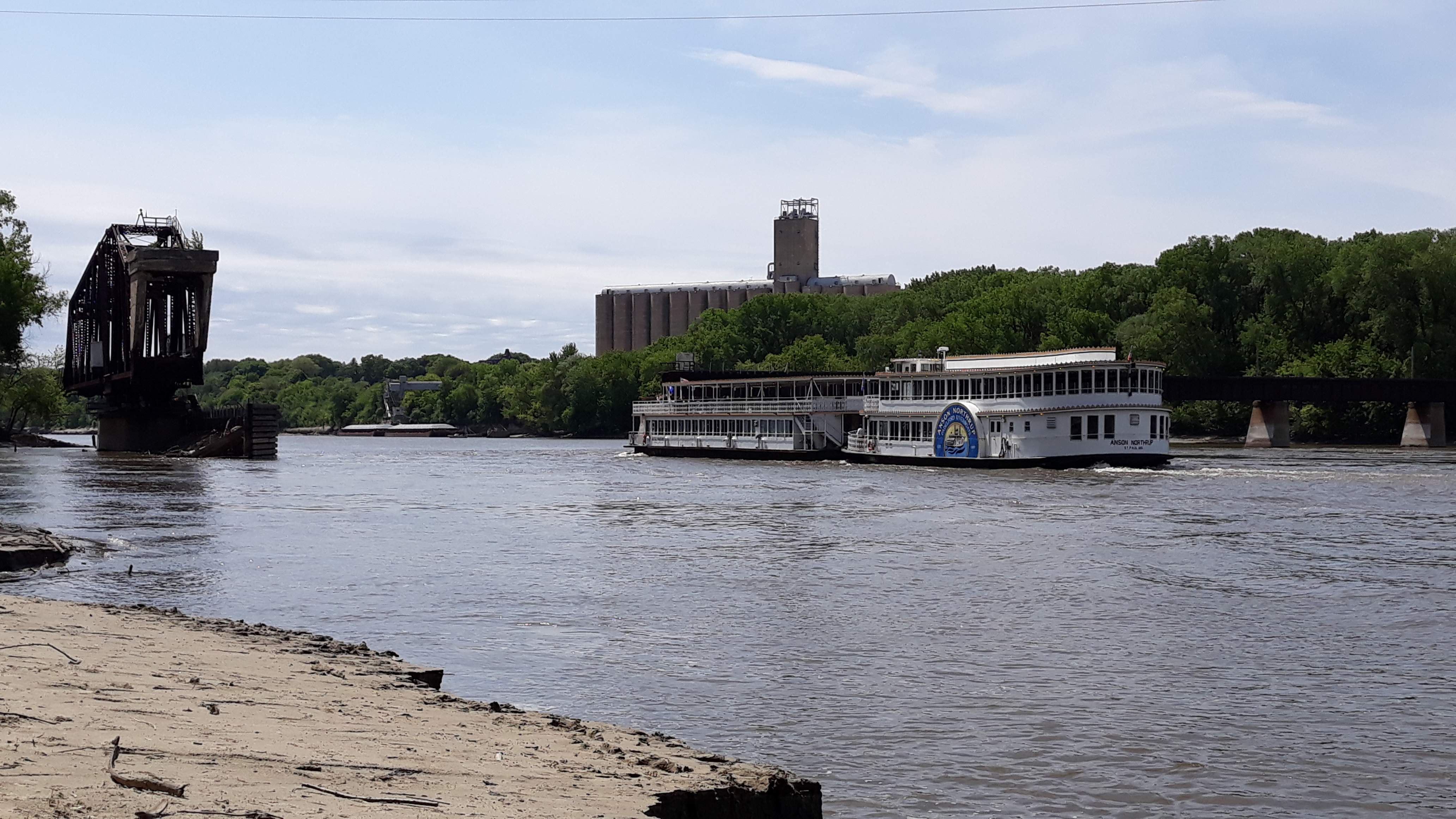 Ride North: The Upper Mississippi River Valley