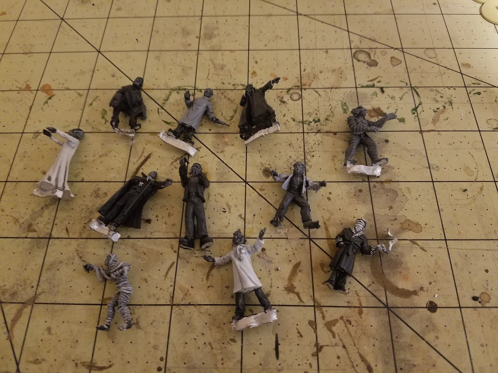 Back To The Tabletop: Studio Miniatures Classic Monster Figures