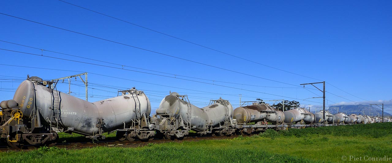 Trains and Railways in South Africa: 2012-08-01 Cement Train