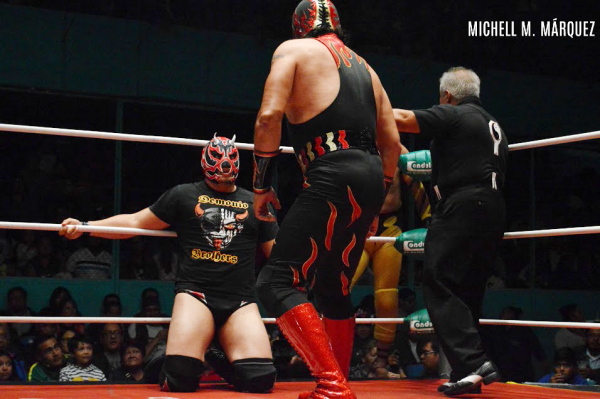 Lucha Libre Porra Fresa: ¡Black Tiger reta a Ares mascara vs mascara ...
