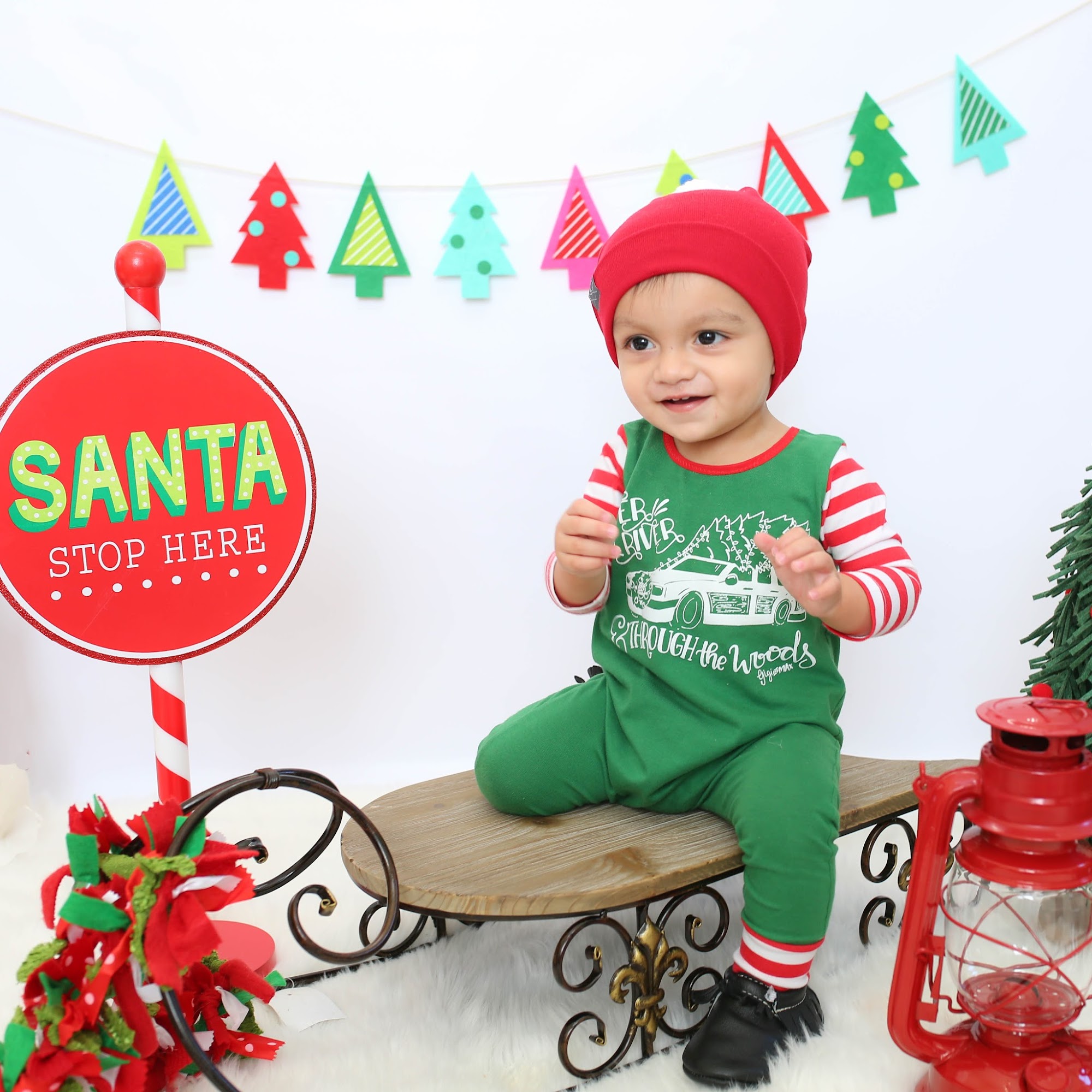 5 Tips For An Easy DIY Christmas Photo Shoot NOXX 5-tips-for-an-easy-diy-christmas-photo-shoot-noxx
