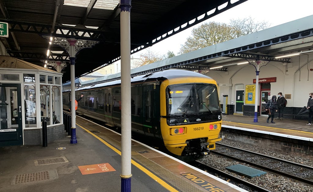 British Diesels and Electrics: Class 166 Networker Turbo Express