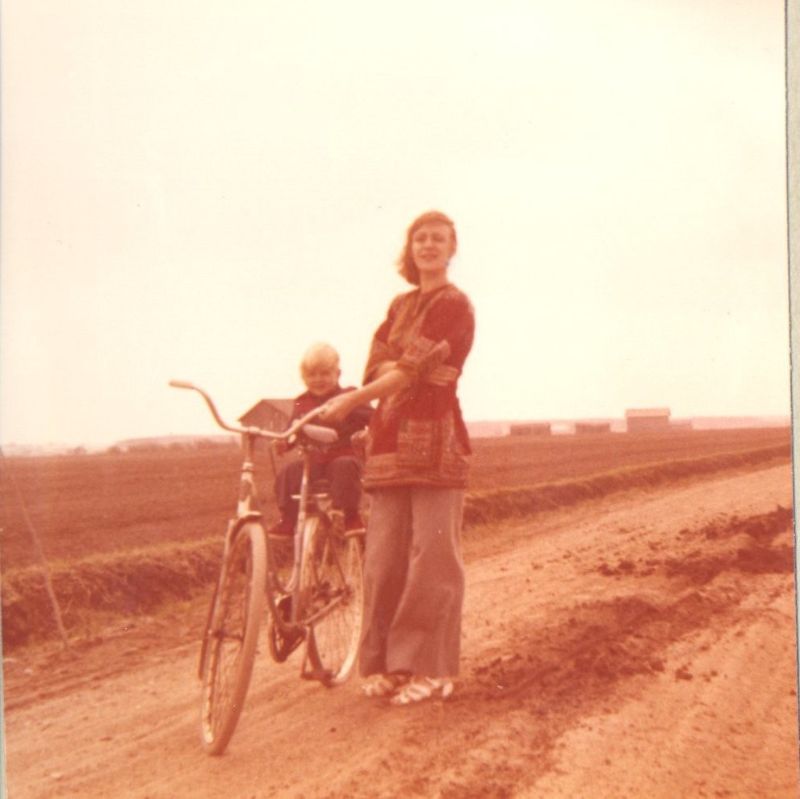 32 Vintage Photos Show Hippie Lifestyle in the Late 1960s and 1970s ...