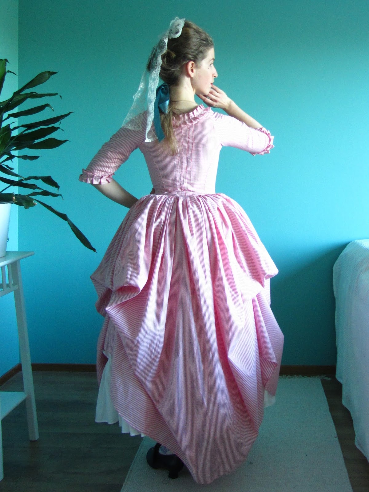 The Shadow of My Hand: For sale - 18th century robe a l'anglaise