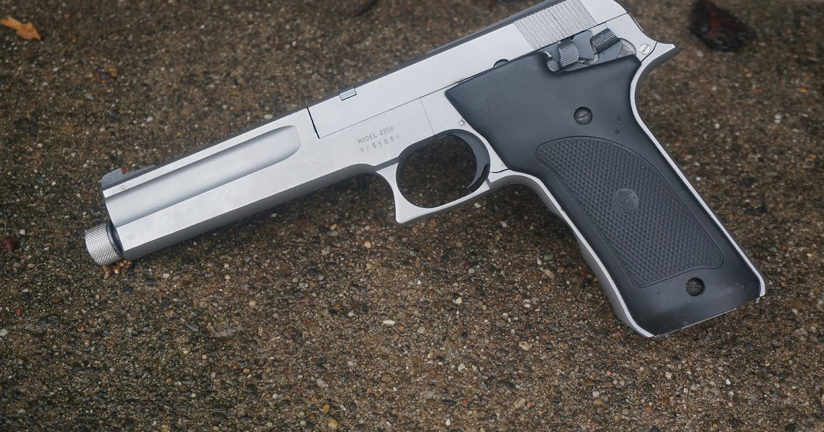 The Arms Room: Sunday Smith #56: Model 2206, 1996