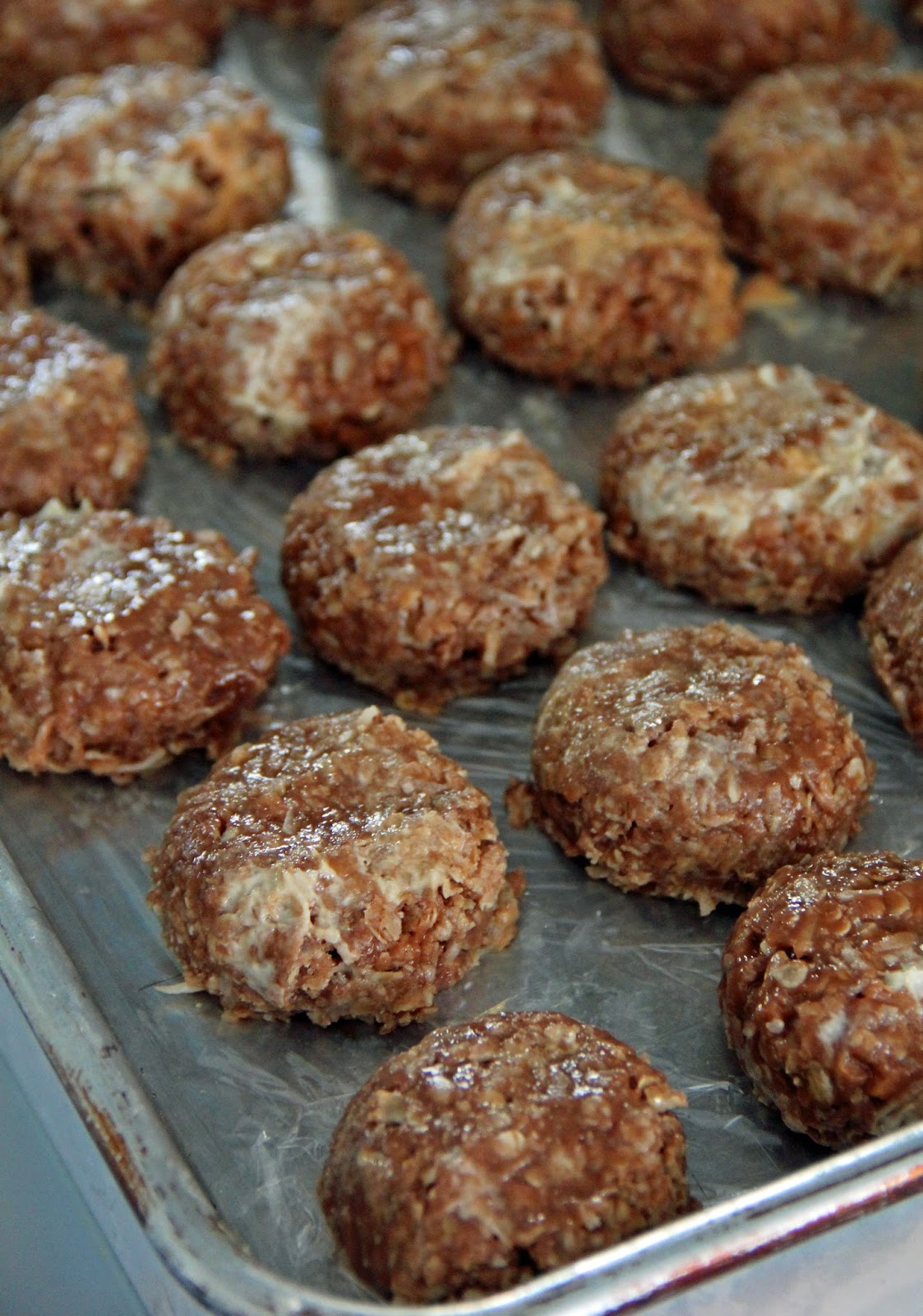 Jo and Sue: No Bake Peanut Butter Coconut 3-Chip Cookies