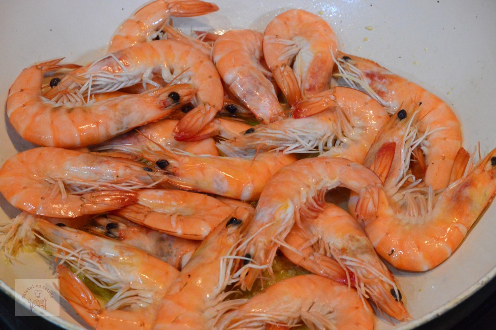 Creveti in sos de vin - CAIETUL CU RETETE