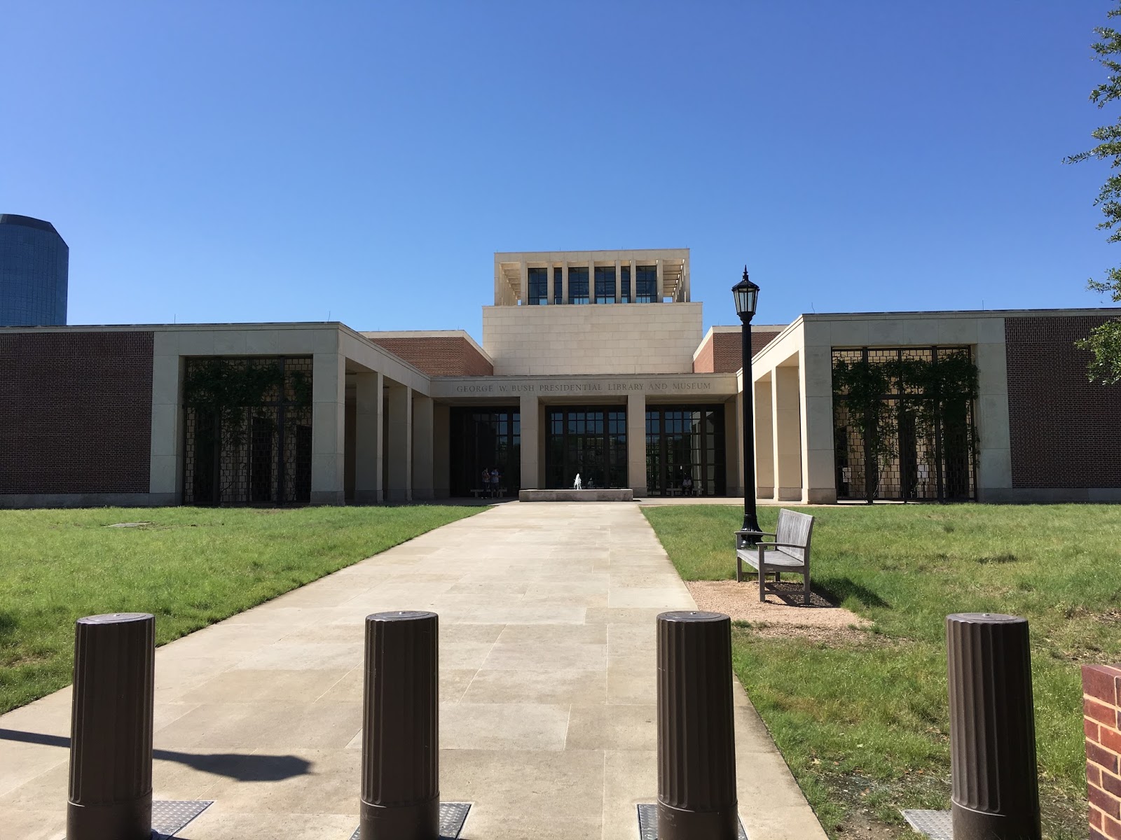 GREAT EATS HAWAII: GEORGE W BUSH PRESIDENTIAL LIBRARY