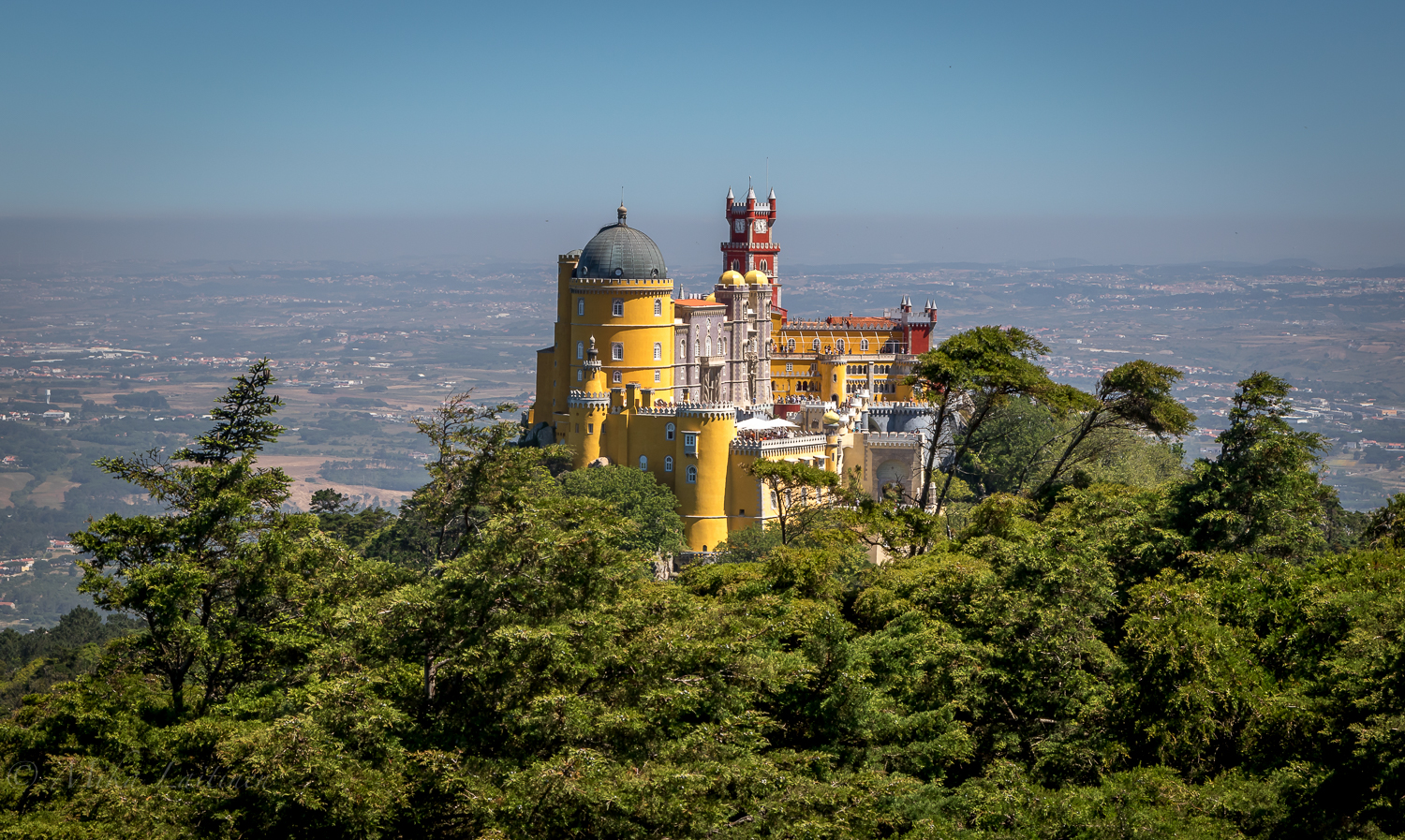 10 Most Famous Castles in the World - BLOGratify