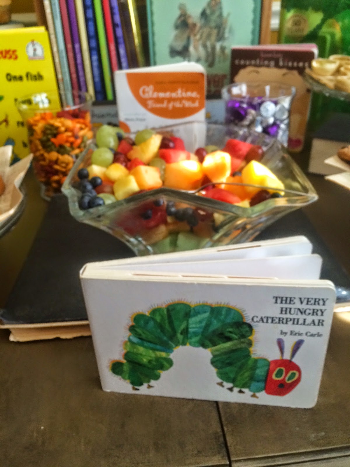 Manic Mama Miles: The Next Chapter: Book Baby Shower Decorations