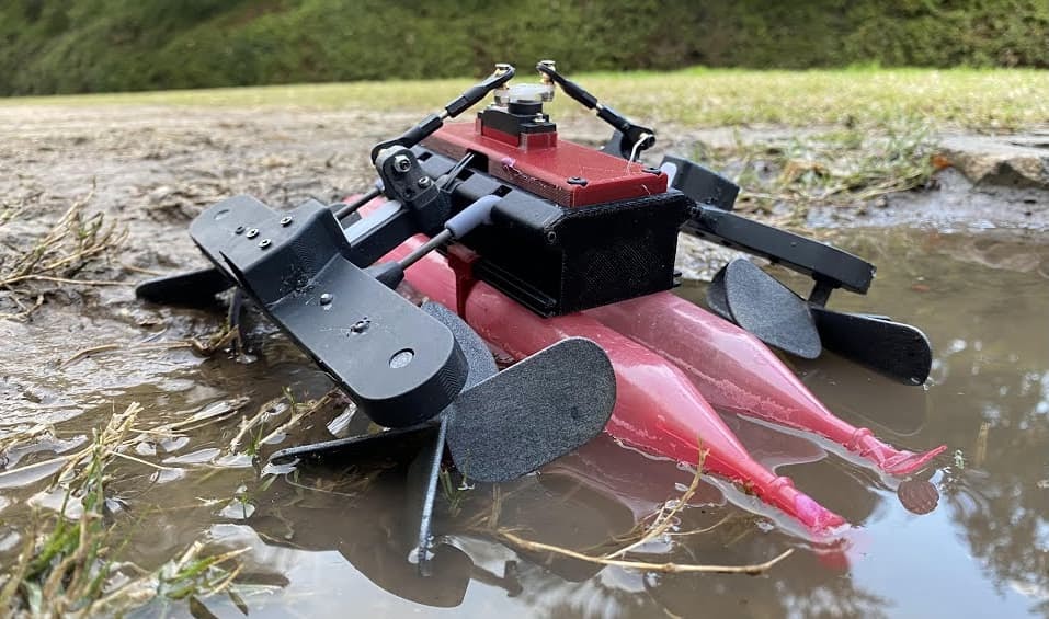 Robot anfíbio AmphiSTAR corre sobre a água | Aberto até de Madrugada