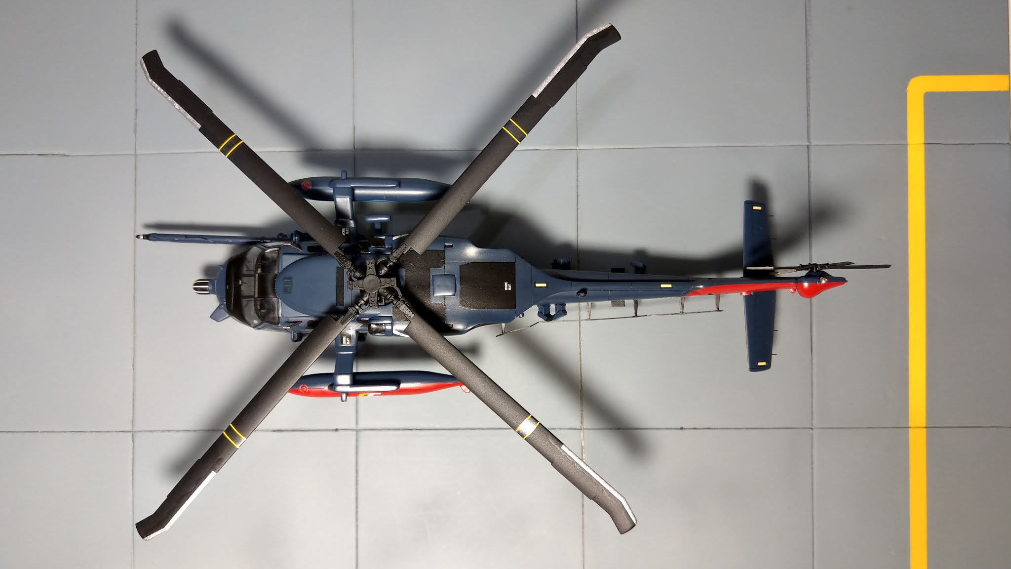 白貓模型格納庫: 日本航空自衛隊 UH-60J (SP) JASDF UH-60J (SP)