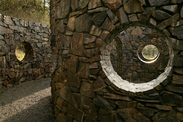 Jen Kapp's online Art Journal: Artist 9: Nancy Holt