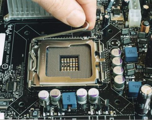 Memasang Prosesor ~ Kursus Komputer Gratis
