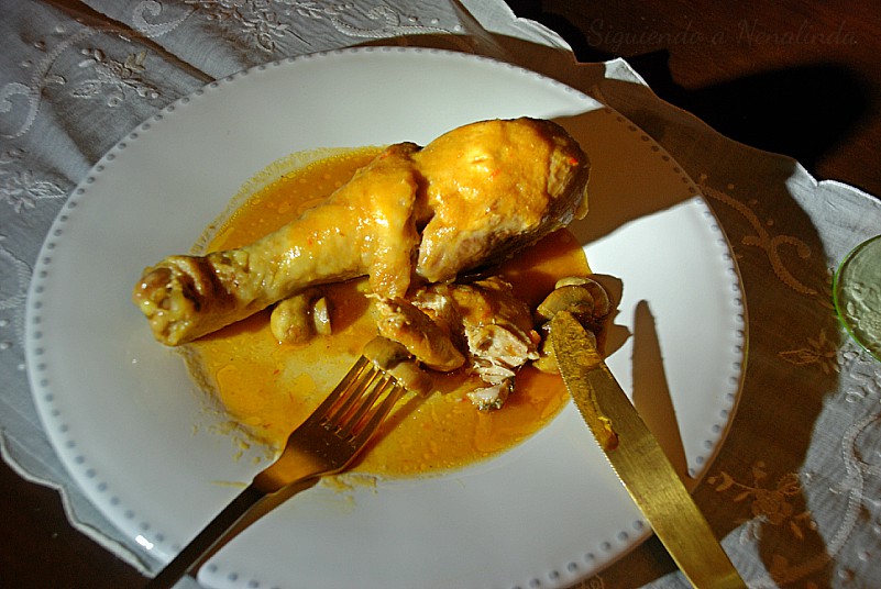 Siguiendo a Nenalinda: Pollo de Corral casero guisado en cocotte ...