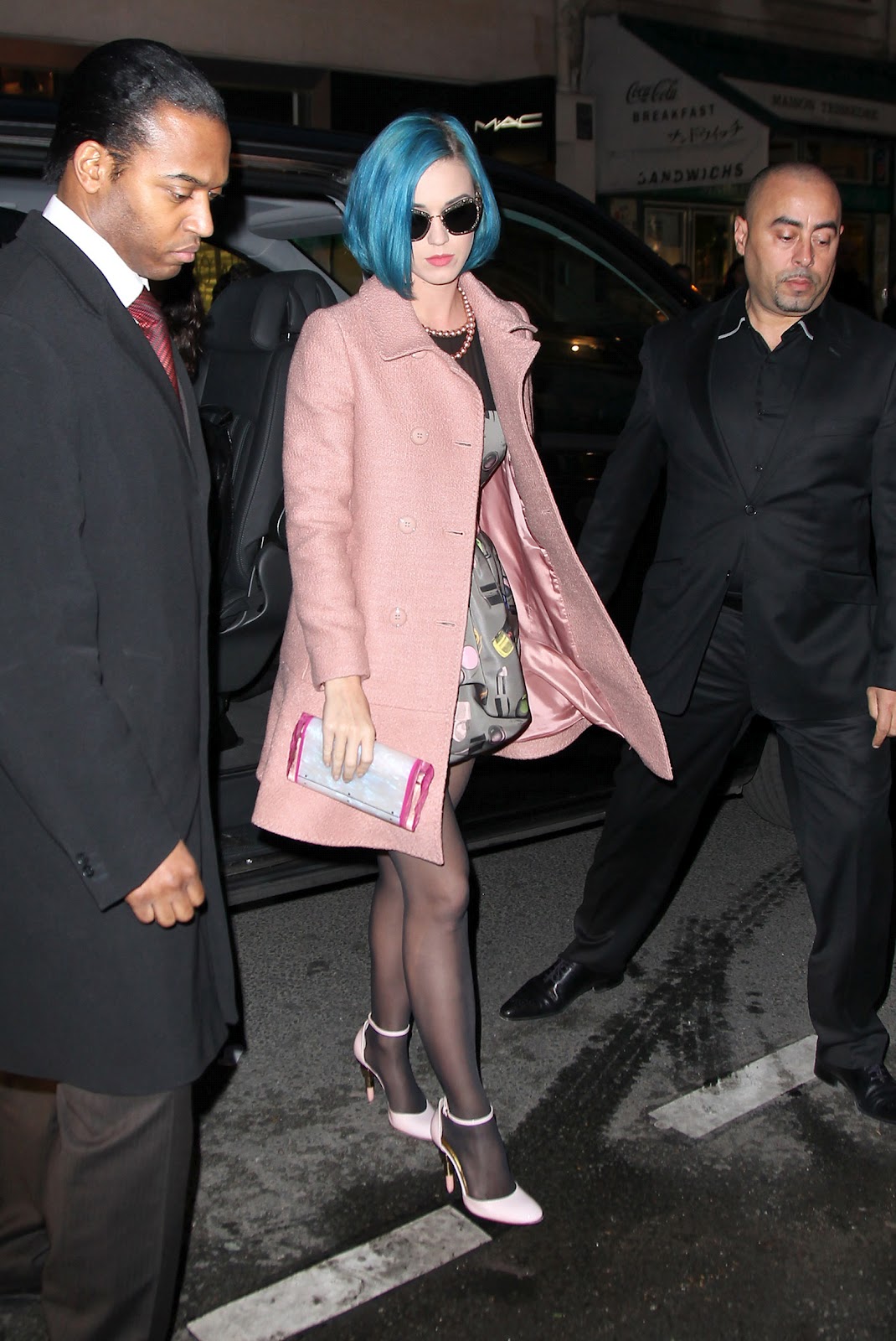 Pane e Perline: Due icone a passeggio: Kate Perry e la "Lipstick Heel ...