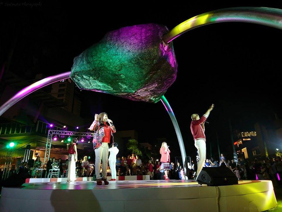 5 Reasons Why You Should Visit Bonifacio Global City for the Holidays ...