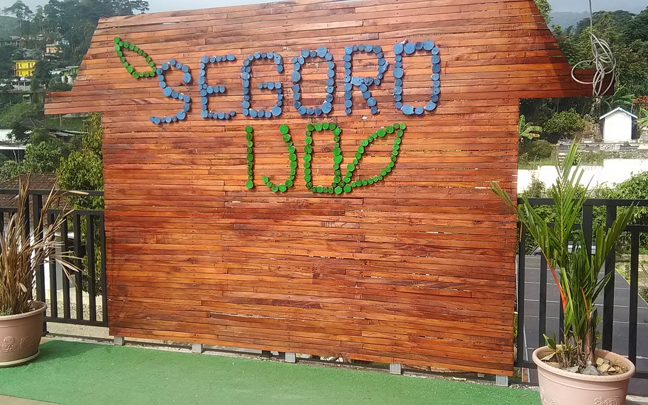 Piknik ke segoro ijo kemuning