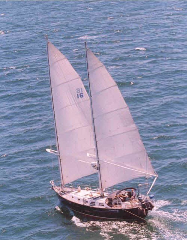 TANTON YACHT DESIGN.: Tanton Cat-Ketch 43-45.