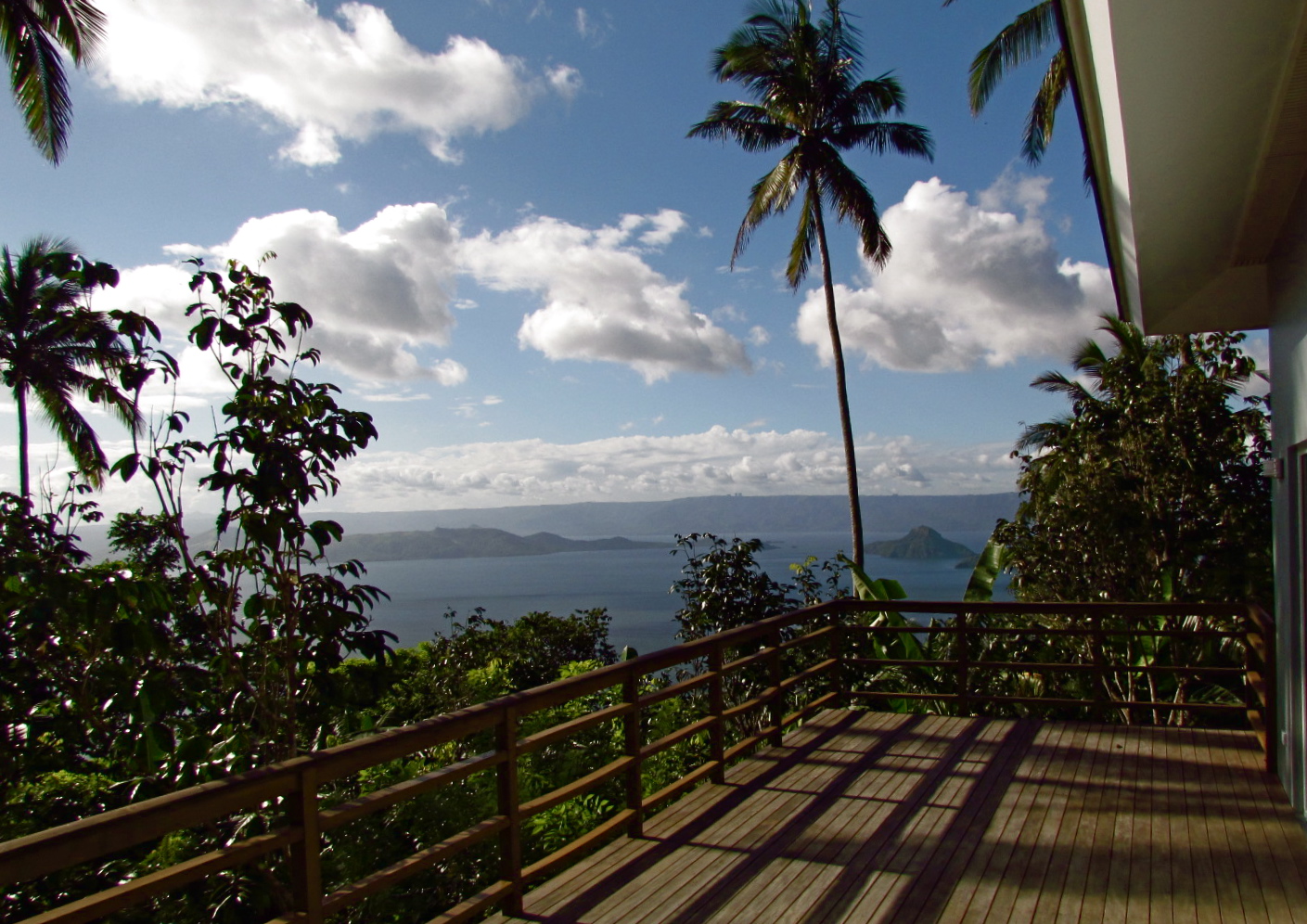 1784: Beyond Lipa: Mataas Na Kahoy