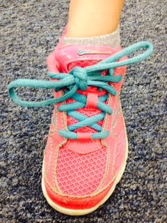 Miss Joleen's FABULOUS FRIENDS : Adaptive/Alternate Shoe Tying