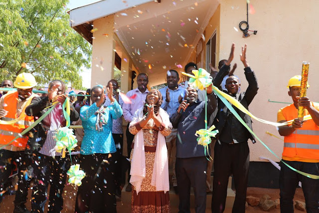 WANANCHI CHIBOLI KUFURAHIA SIKUKUU YA EID EL-FITR NA UMEME - MICHUZI BLOG