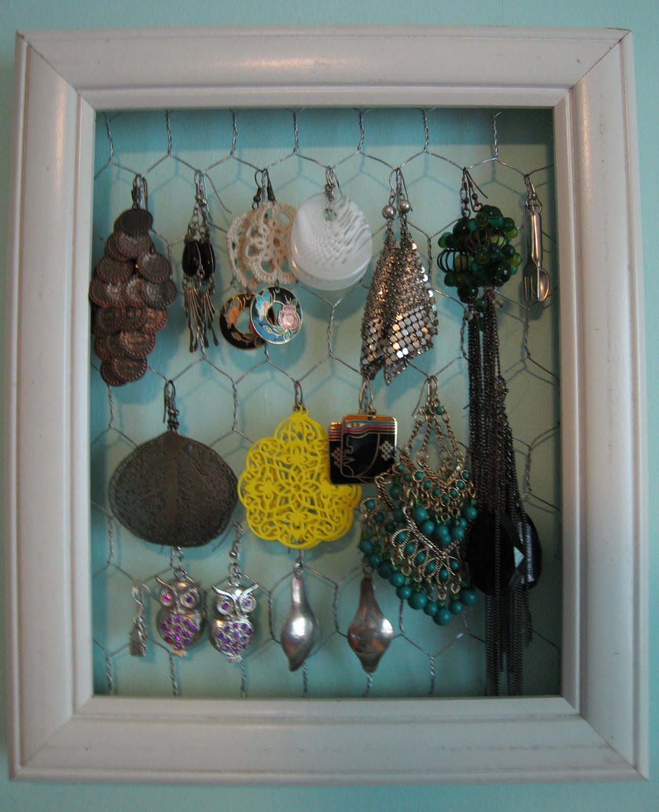 lindsay lou's happenings: DIY Earring Holder