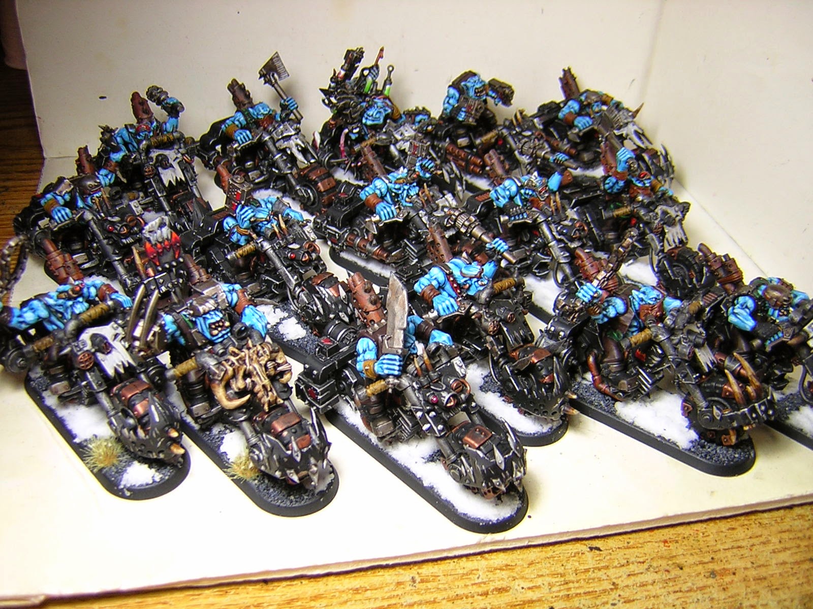 Warhammer 40k Orks (and more): Showcase: Icy Ork Goff Bikers