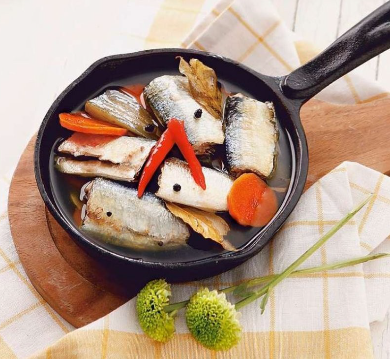 Easy to Make Delicious Recipes: Homemade Spanish-Style Sardines