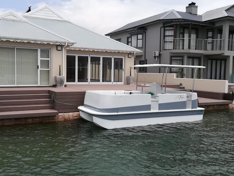 Aqua Craft J Bay: Custom built Pontoon Boats manufactured in Jeffrreys ...