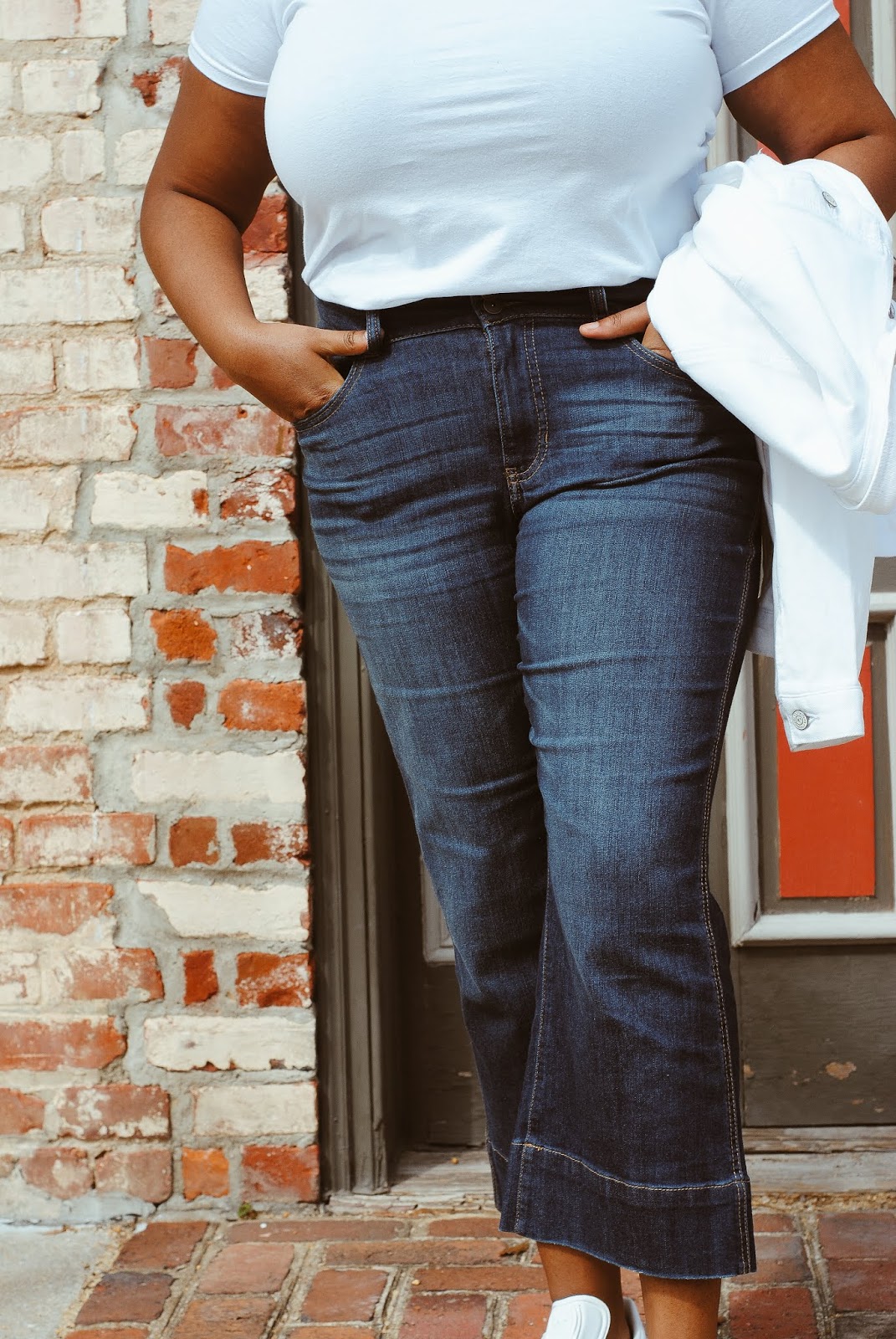 TRULY YOURS, A.: How I Style Jeans & A Tee for Spring