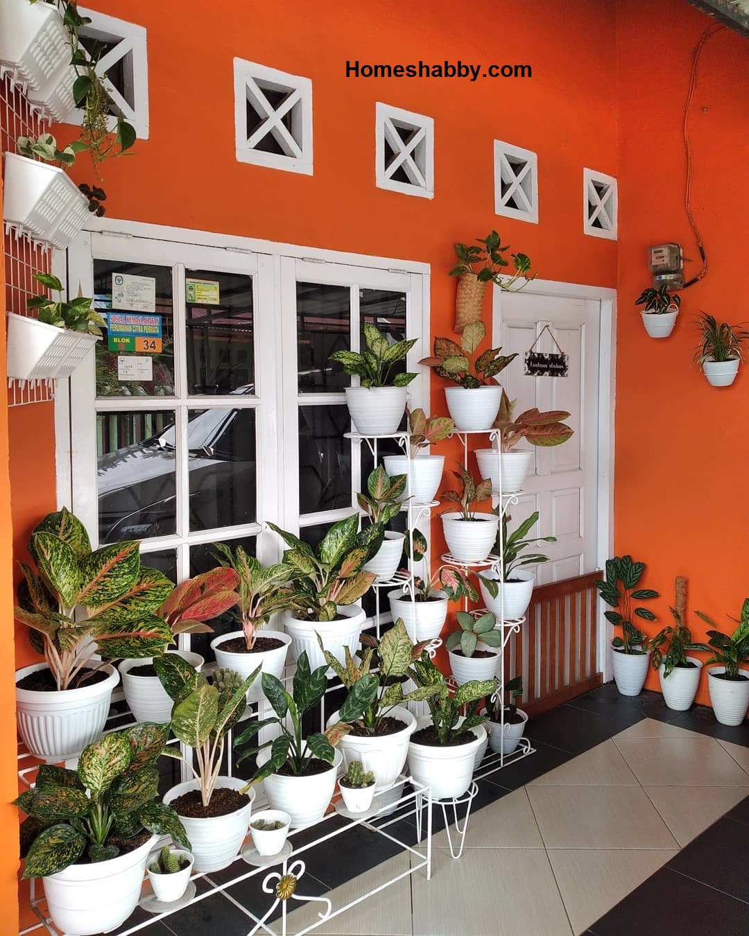 7 Cara Menata Taman untuk Teras Rumah, Depan Rumah Terasa Sejuk dan ...