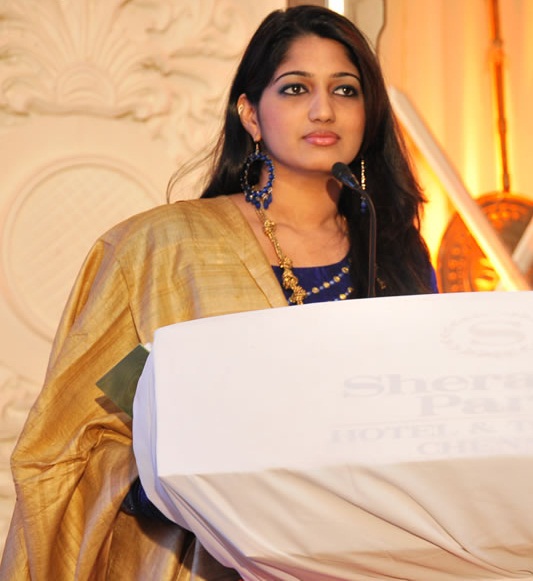 South Indian Girls: Vijay TV Anchor Divya Latest Cute Stills, Divya ...