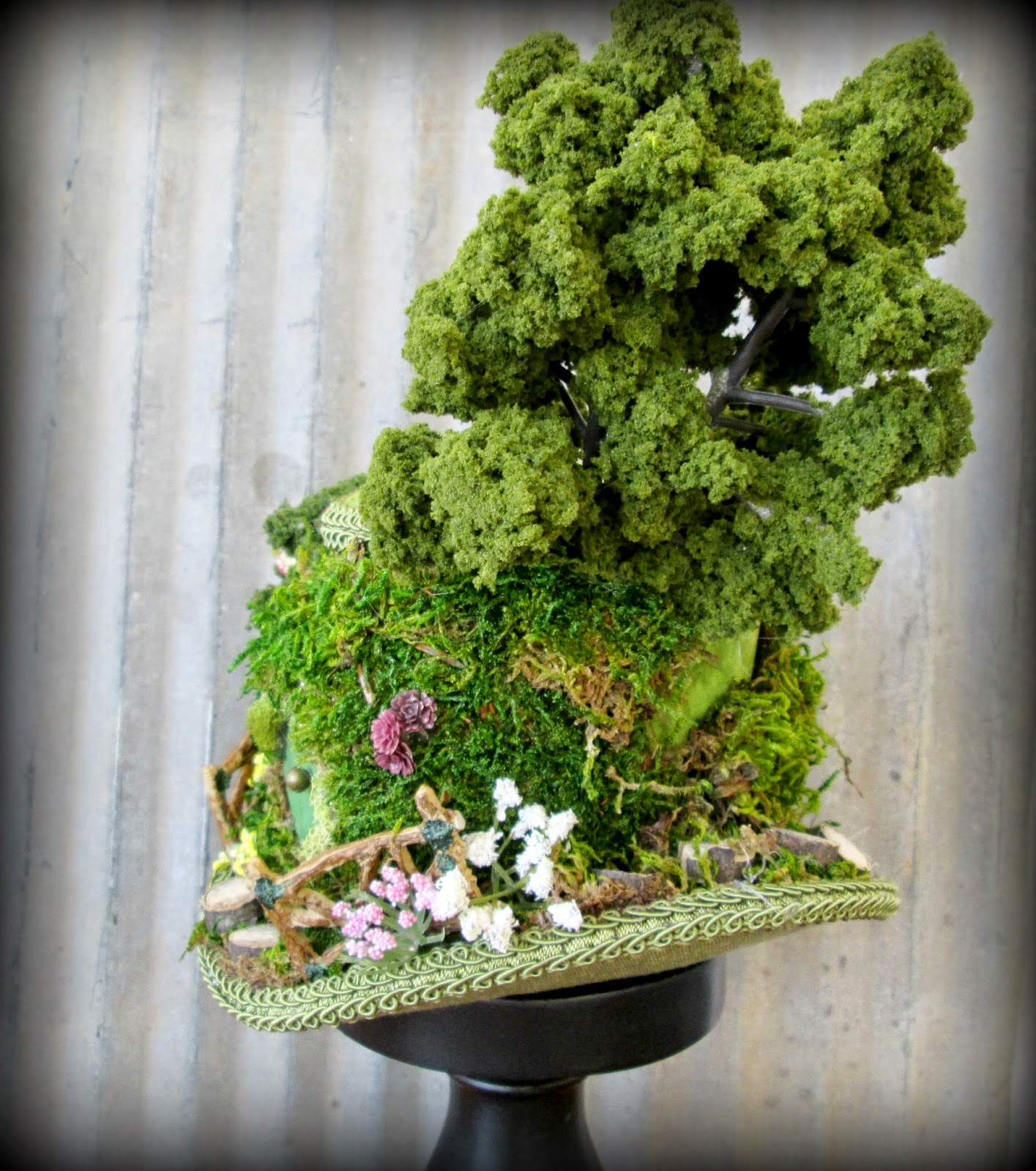 Chiki Bird Hat Studio: Bag End