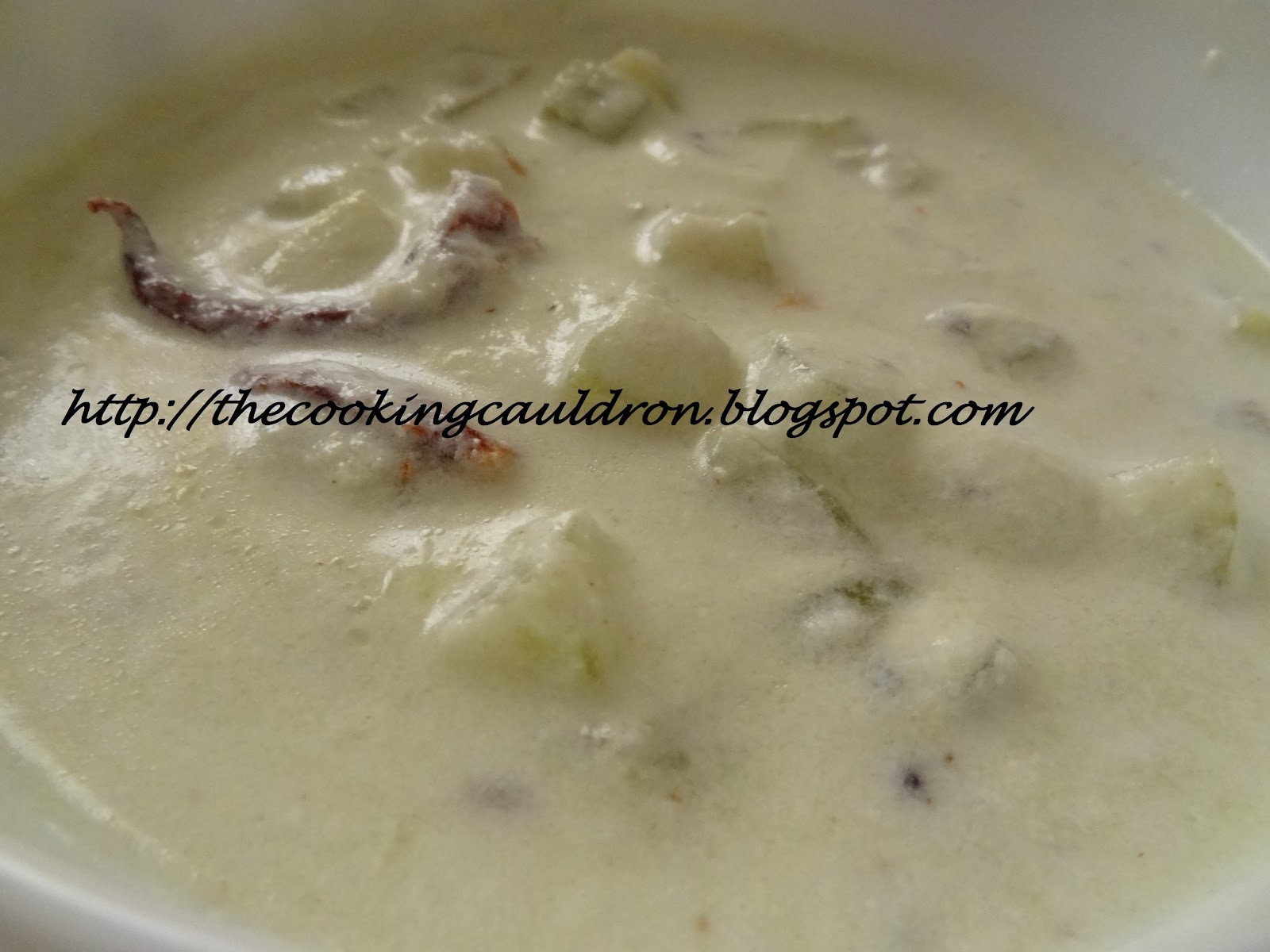 The Cooking Cauldron: Bottle gourd / Churakka curry