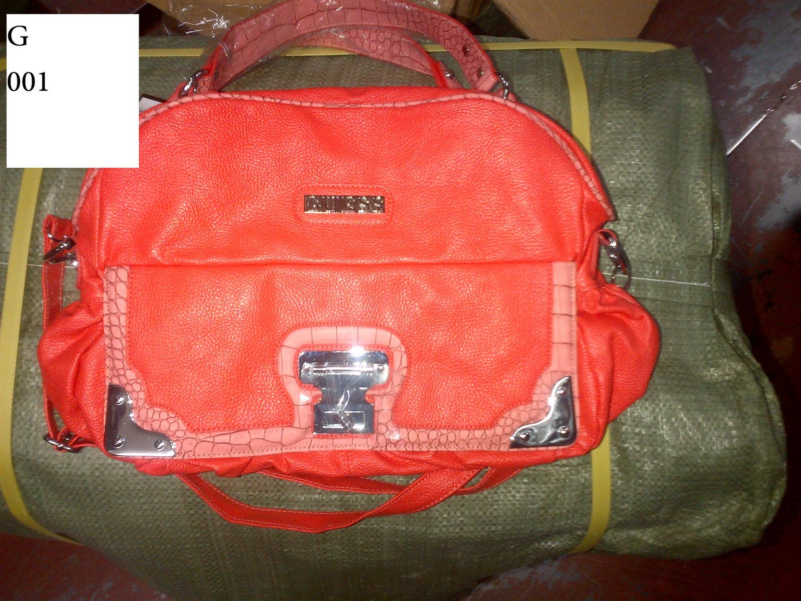 CARTERALMAYOR2021: NUEVA COLECCION CARTERAS GUESS