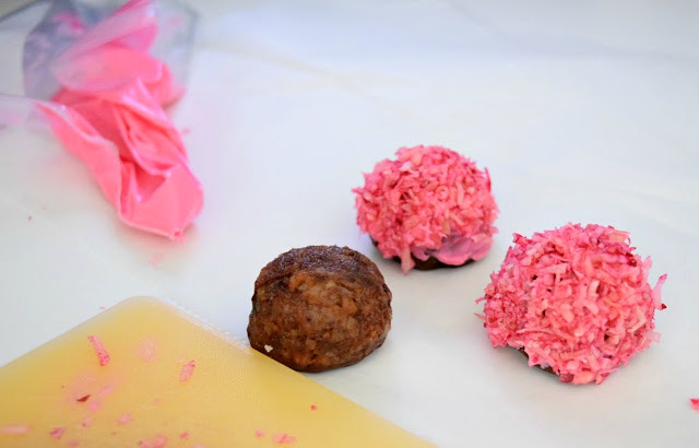 Sugar Swings! Serve Some: Mini Hostess Snack Cake Bite Valentines