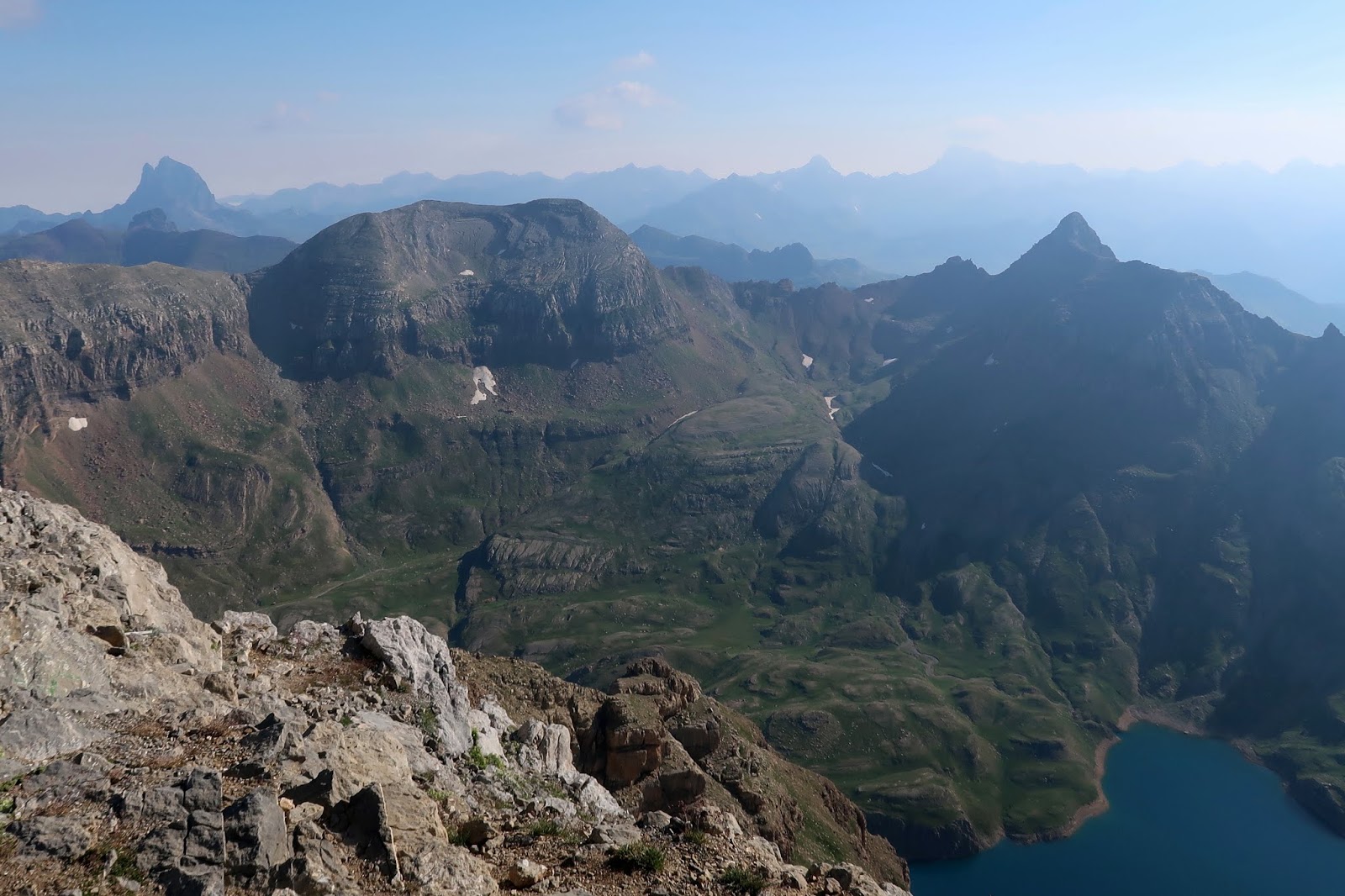 La luz de la montaña: Collarada (2.886 m)