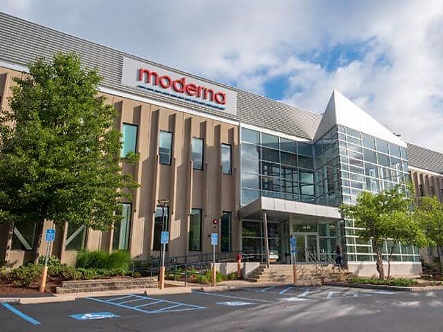 O cão que fuma...: Vacina de US$ 1 bilhão da Moderna chega à última ...