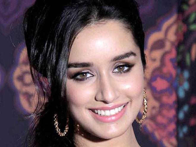 w hd wallpaper: Aashiqui 2 Beautiful Actress Arohi Latest Images 2013