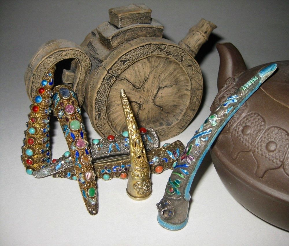 Vintage Photos Showing Chinese People Wearing Fingernail Guards From ...