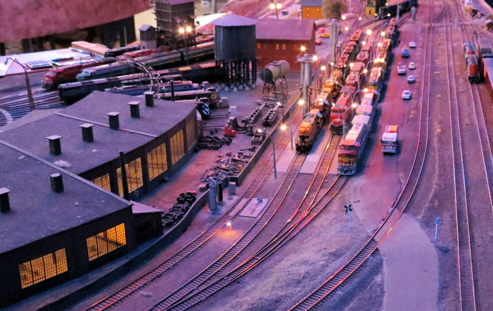 The Cranky Pumpkin: This Model Railroad Is Really Bad Ass